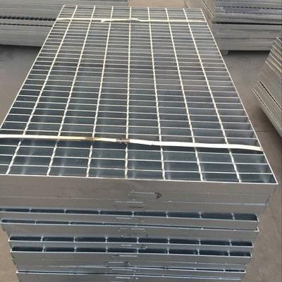 Chine Matériaux de construction en métal 30 plongés chauds x grille en acier galvanisée par 3mm à vendre
