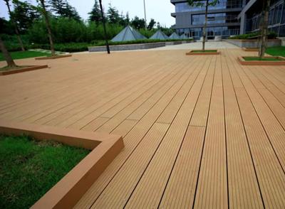 중국 단단한 구렁 WPC 합성 Decking Skidproof 플라스틱 지면 판매용