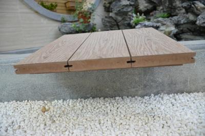 China Material compuesto reciclable del Decking del blanco 140mmx25m m del Decking del antiséptico WPC en venta