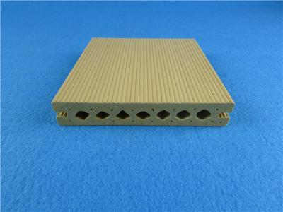China Tableros de cubierta compuestos de WPC para el Decking del jardín del Decking del césped de las escaleras de WPC en venta