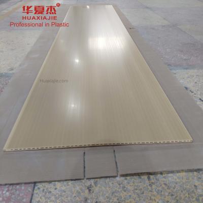 Cina Pannello di parete di legno irritante di Wpc di progettazione per la decorazione domestica in vendita