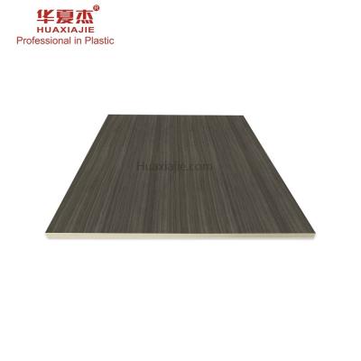 China Painel de acabamento em pvc integrado decorativo 4x8 antisséptico à venda