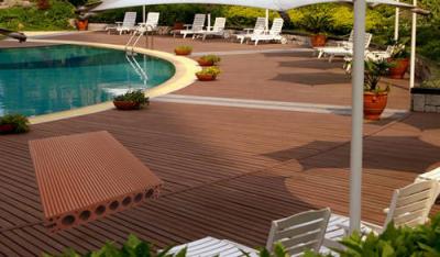 Cina Polvere del PVC di 60% e pavimentazione composita di legno della piscina di Decking della polvere WPC di 30% in vendita