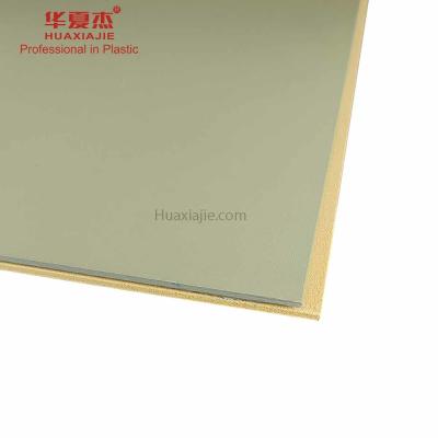Cina Pannelli di parete interna dell'interno di Wpc della decorazione 1220mm x 2440mm per la stanza vivente di schiocco in vendita