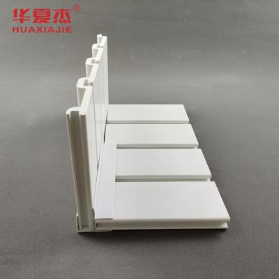 Cina Il PVC facile Slatwall dell'installazione riveste eccellente di pannelli resistente dell'umidità in vendita