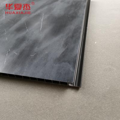 Cina Pannello di parete in PVC nero opaco e pannello di soffitto impermeabile per la decorazione in vendita