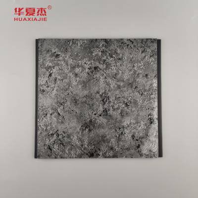 China Hoogglanzend zwart paneel met sliver halo patroon pvc wandpanelen luxe design pvc paneel voor woningversiering Te koop