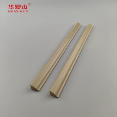 China Acristalamiento Wpc de alta calidad lateralita Perlas Naturaleza Color de madera Wpc moldeado para la decoración de edificios en venta