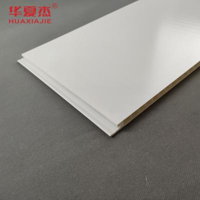 China Hoogwaardig PVC wandpaneel Wit gladde autowaskamer decoratie Te koop