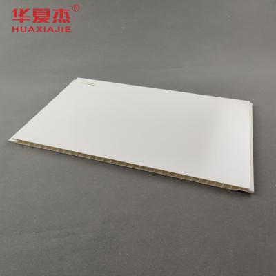 China Painéis de parede de PVC branco à prova de umidade de 406 mm de largura para projetos de renovação de casas à venda