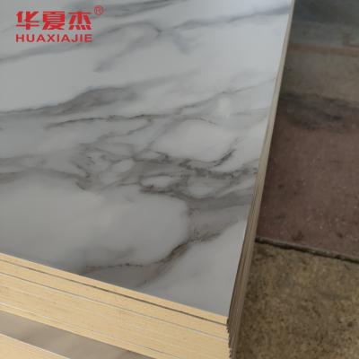 Cina Pannello da parete in WPC di design moderno 4ft x 8ft pannello di decorazione impermeabile per interni / esterni in vendita