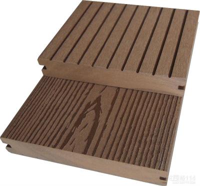 China Entabuamento de madeira composto contínuo 140mm x 25mm da espuma do Decking de Wpc à venda