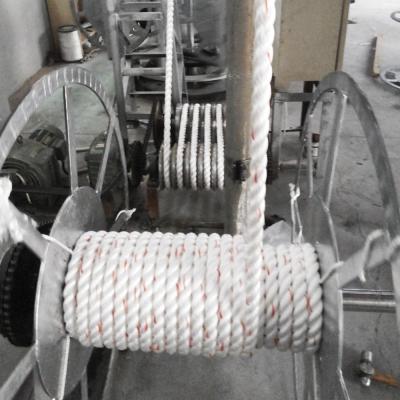 Cina Struttura personalizzata Top Fashion 3 fili di polipropilene Uhmwpe 2 Inch Dock Line corda di ormeggio in vendita