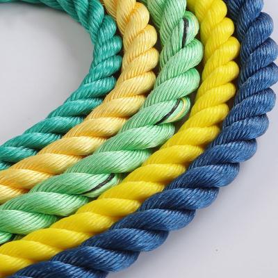 中国 高耐久性 3/4 糸 ポリエステル ドックライン 固定用の曲がったロープ 販売のため