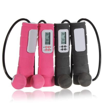 Cina YLY Nero Colore Costruzione del corpo Allenamento aerobico Smart Digital Jump Rope PVC regolabile in vendita