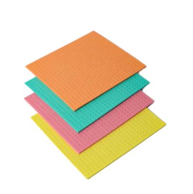 China Absorbent Lint-Free Streak-Free Wood Pulp Cotton Rags for Multi-Surface Cleaning for sale