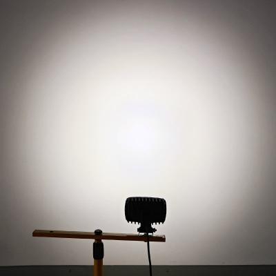 Cina Impermeabile IP67 60W Luce di lavoro a LED con indicatori di direzione girevoli per trattori e carrelli elevatori in vendita