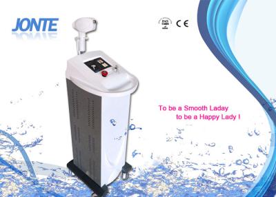 Cina 2000W forte attrezzatura di depilazione del laser a diodi di potere 808nm per il bikini in vendita