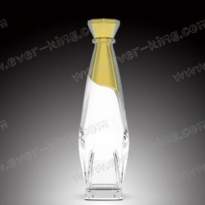 中国 500mL空のガラス アルコール飲料のびん、570g空想のウォッカのびん 販売のため