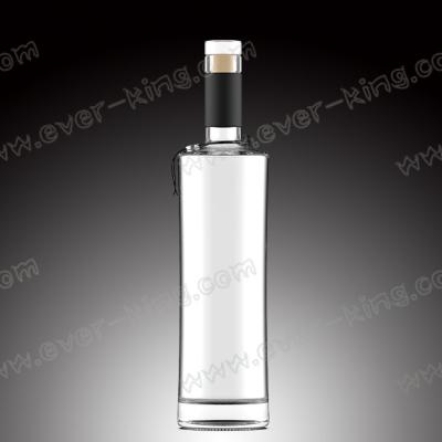 Cina Bottiglie di vetro trasparenti del liquore 500ML di rivestimento alla fiamma con la cima di vetro in vendita