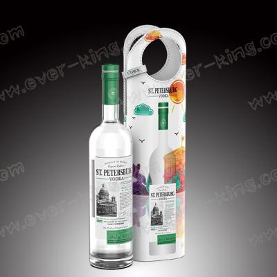 Cina 500ML Flint Glass Vodka Liquor Bottle con Cork Seal in vendita