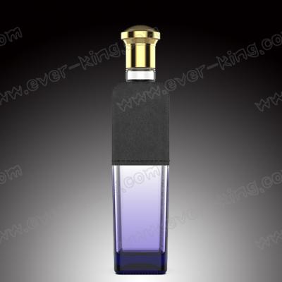 Cina Alto Flint Glass Bottle 700ml per il liquore del vino della vodka in vendita