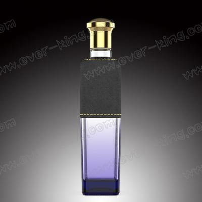 China De Alcoholische drankglas Fles Aangepaste 700ml van het kleuren Bespuitend Leer Te koop
