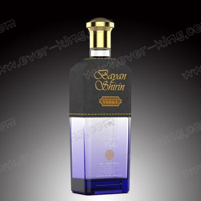 China De Alcoholische drankglas Fles Aangepaste 700ml van het kleuren Bespuitend Leer Te koop