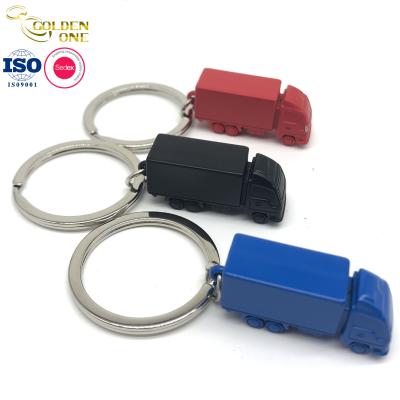 Cina OEM/ODM exclusive design custom keychain manufacturer made metal alloy bag keychains innovative whistle key chain for men in vendita