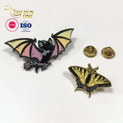 Cina U.S.A. Art Anime Custom Gold Lapel appunta il distintivo molle sveglio brillante dello smalto con la scatola in vendita