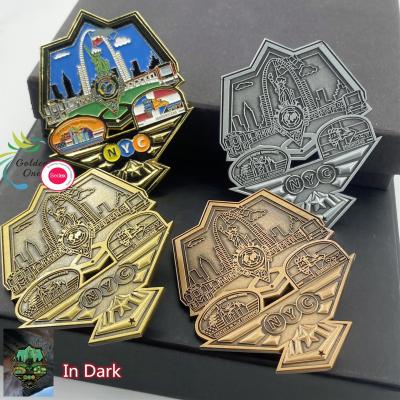 Cina Custom Logo Soft Enamel Offset Print Brooch Letter Carnival Metal Zinc Alloy Lapel Pin in vendita