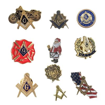 Cina Shiny Gold Plated Custom Lapel Pin Soft Enamel Symbols Custom Logo Badge in vendita