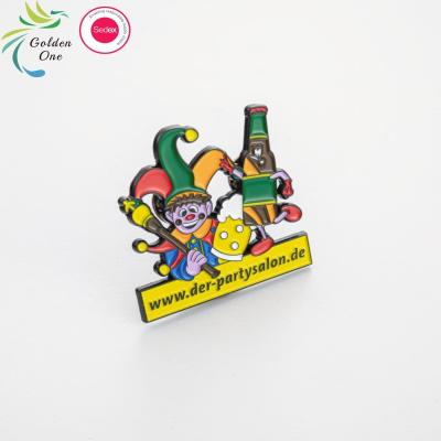 Cina Custom Logo Soft Enamel Offset Print Brooch Letter Carnival Metal Zinc Alloy Lapel Pin in vendita