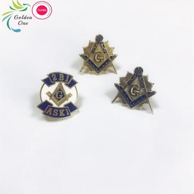 Cina Custom Soft Enamel Image Square Lapel Pin Masonic Slipper Metal Country Hat Lapel Pin For Suit in vendita