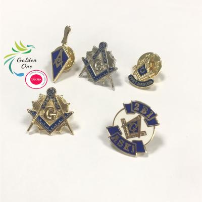 Cina Simboli carini Carnevale Carrizzard USA lucido placcato oro smalto morbido logo personalizzato spina a spalla con carta posteriore in vendita