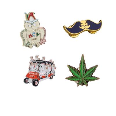 Cina Produttore cinese grazioso gioielli distintivo regalo brocca smalto morbido e duro logo personalizzato pin di lamella in vendita