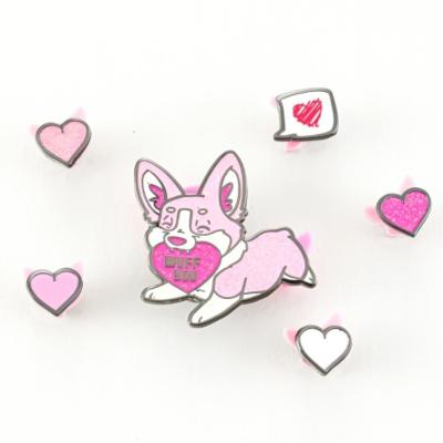 Cina Pin anime international pathfinder badge lapel soft custom hard enamel pins in vendita