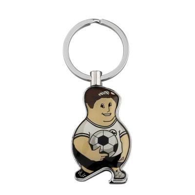 China promotioneel voetbal modern glanzend zilver geplatst metalen voetbal sleutelhanger evenement souvenir sport hanger sleutelhanger voor mannen Te koop