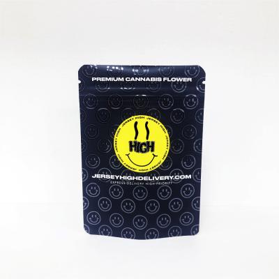 China UV Printing Holographic Weed Packaging Mylar Bag THC Zipper Stand up Pouch Te koop