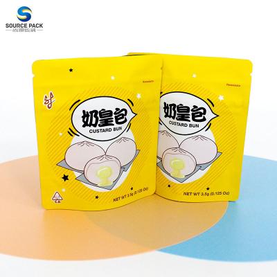 中国 Child Resistant Weed Packaging Smell Proof Stand Up Pouch Custom Printed Mylar Bag 販売のため