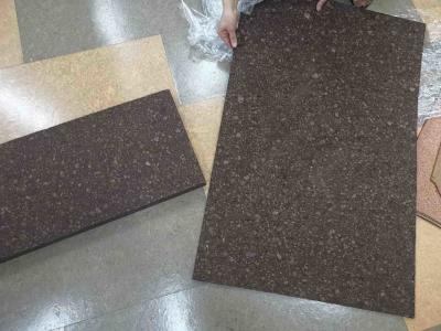 China Zwarte kurkwand uitgebreide kurkplaten thermisch geluidsisolatie plaat paneel Te koop