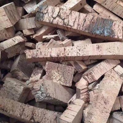 Cina 8mm - 30mm 8mm Cork Granules Acid Resistance Antiwear Cork Grain in vendita