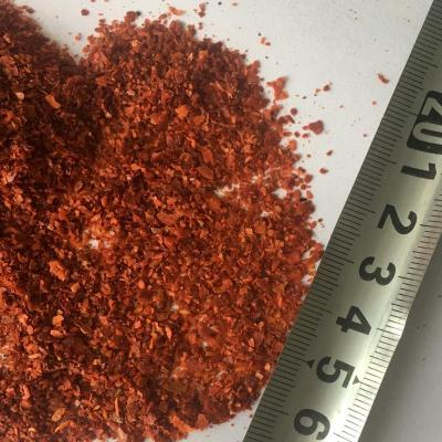China Red Crushed Chilli Peppers Food Additive - 4-7cm Size Premium Quality for sale