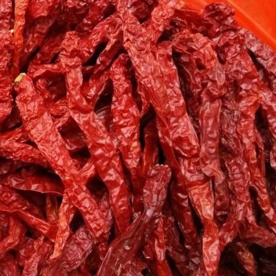 China Stemless or Stem Cut Crushed Chilli Peppers The Must-Have Ingredient for Spicy Food for sale