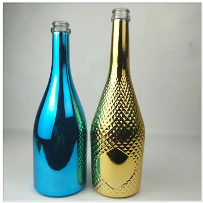 Cina Bottiglia di vetro su misura Rotonda 750 ml Bottiglia vuota di champagne dorata in vendita