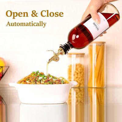 Cina Bottiglia di vetro personalizzata da 350 ml a 500 ml per olio d'oliva Vodka Bottiglia di vetro personalizzata per whisky in vendita