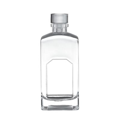 Cina Whisky Vodka Rum Spirits Bottiglia di vetro con tappo a vite e superficie deccale in 700 ml in vendita
