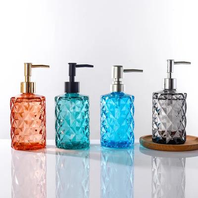Cina Materiale del collare Borosilicato vetro Squeeze Tipo Pressa Bottiglia di vetro per disinfettante per mani in vendita