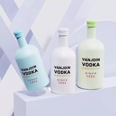 Cina Bottiglia di vetro Visa Tipo di sigillamento Cork 250ml 500ml 700ml 750ml Vodka Brandy Mini Bottiglia in vendita