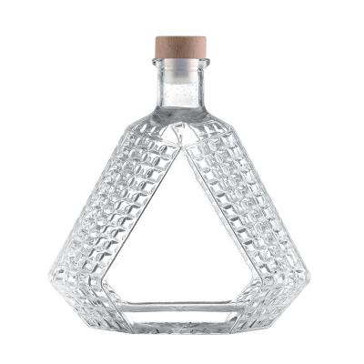 中国 コラー素材 グラス 100ml 三角形ボトル スクリーン印刷用 販売のため